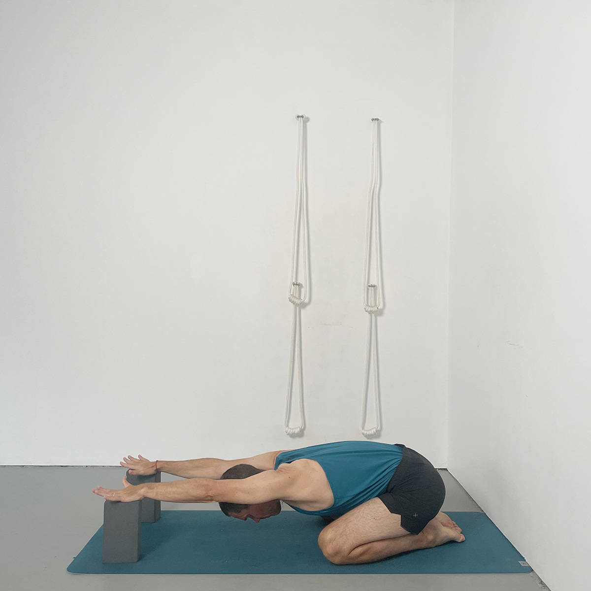 Adho Mukha Vrksasana (Handstand) | Yoga Selection