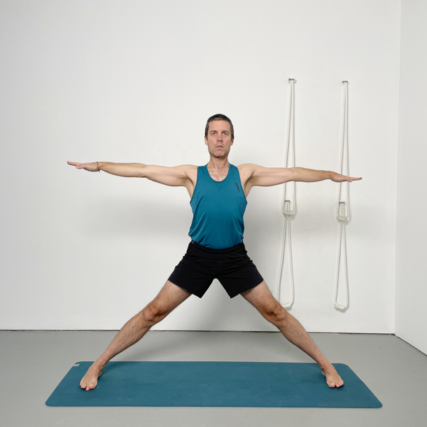 10 Essential Iyengar Yoga Poses for Beginners | Yoga Selection