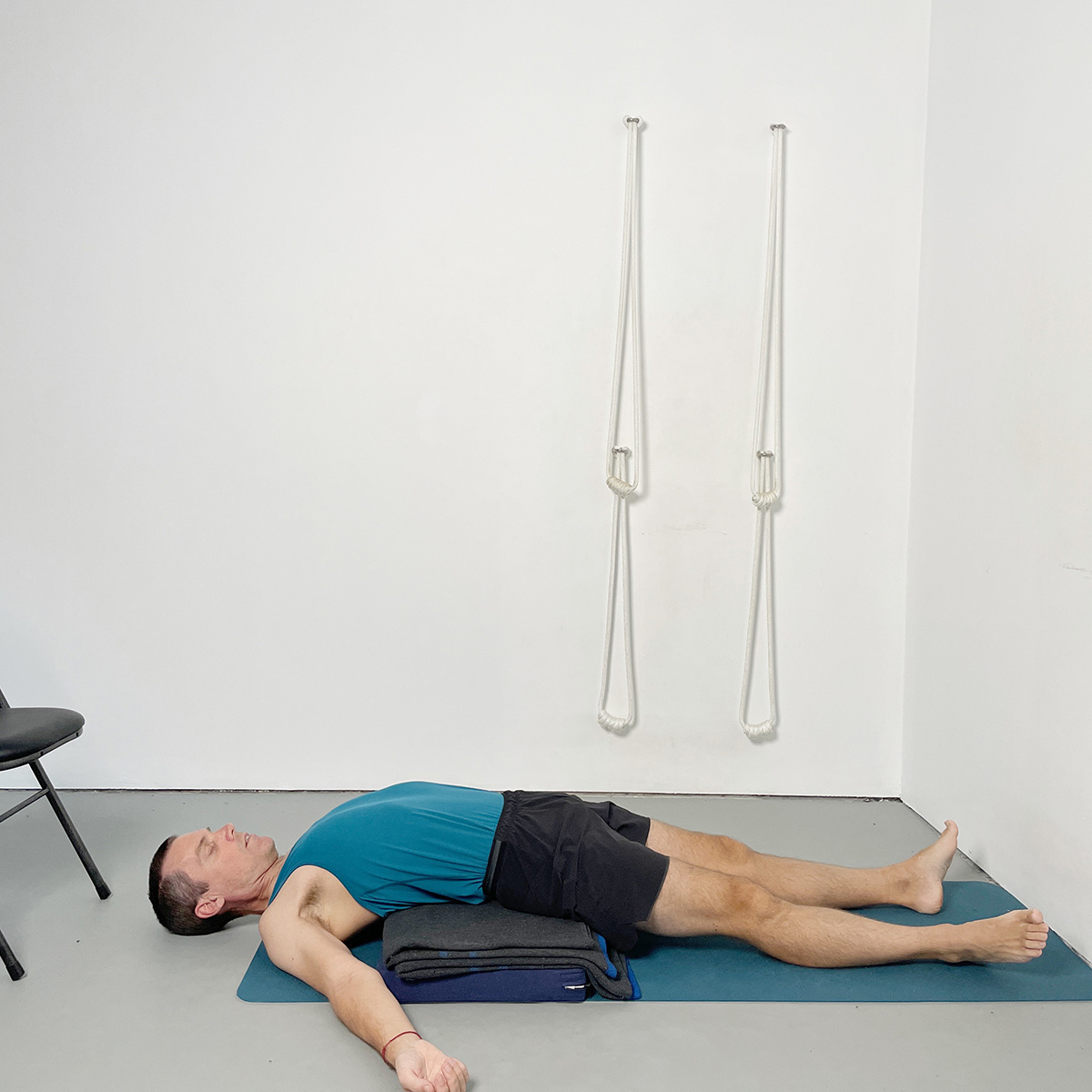 How to Practise Shoulderstand (Salamba Sarvangasana): A Step-by-Step ...
