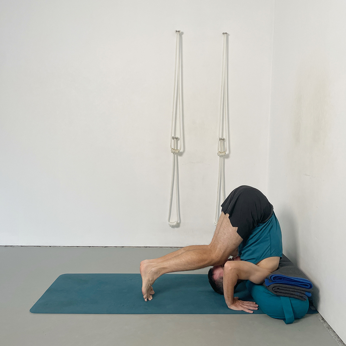 Viparita Karani Tutorial | Iyengar Yoga Variations & Guide