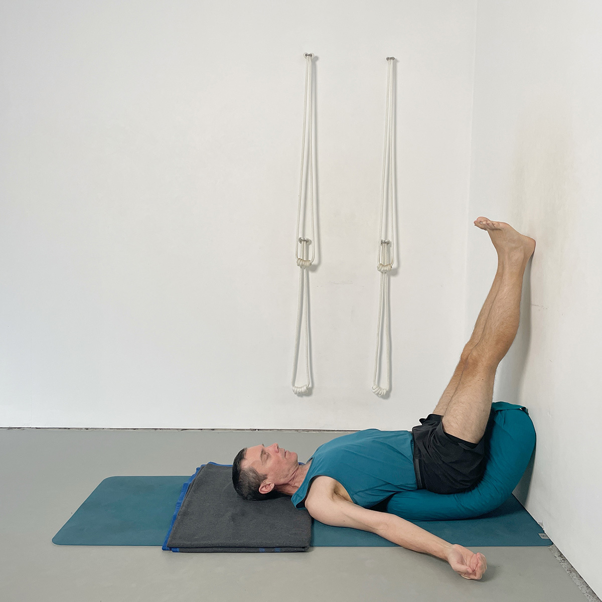 Viparita Karani Tutorial | Iyengar Yoga Variations & Guide